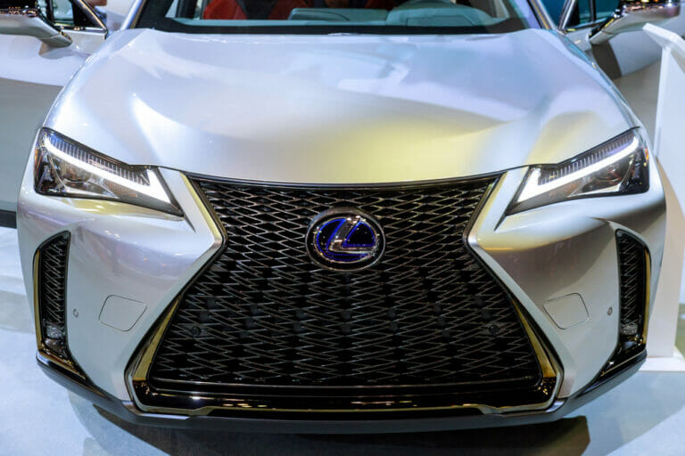 8 Lexus ES 300H Problems, Common Issues and Best ES-300H
