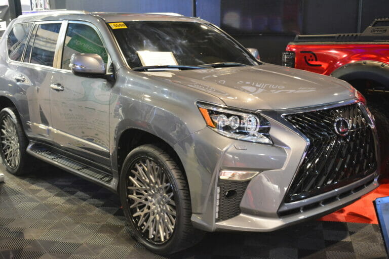 Lexus GX 460 vs LX 570: Comparing Differences