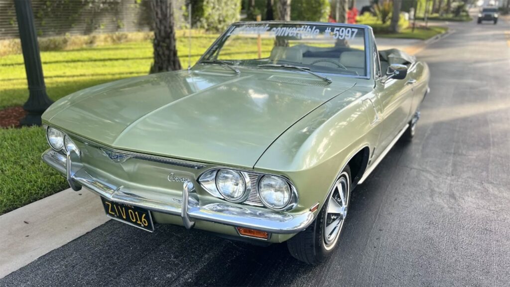 25 Iconic Fiberglass Cars that Turned Heads 60 Years Ago