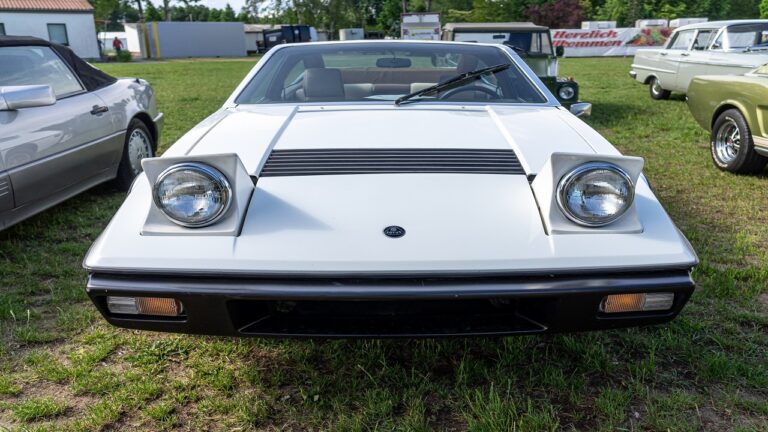 27 Unforgettable 1970s Wedge-Shaped Cars