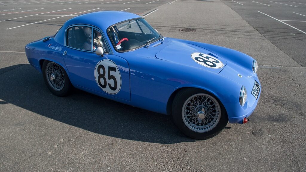 27 Unforgettable 1970s Wedge-Shaped Cars