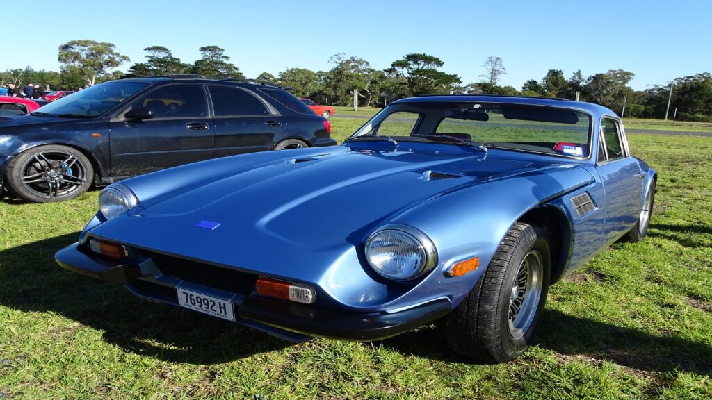 25 Iconic Fiberglass Cars that Turned Heads 60 Years Ago